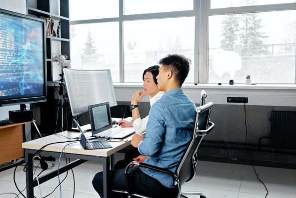 Mengenal Lebih Dekat Evoview Interactive Conference Room Display ...